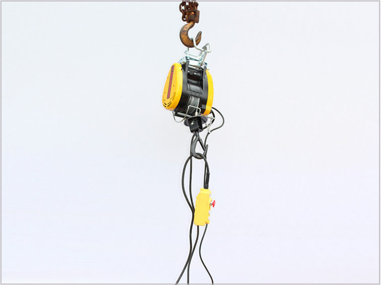 Glass Lifters | Chain Blocks and Winch for Hire | FX Engineering